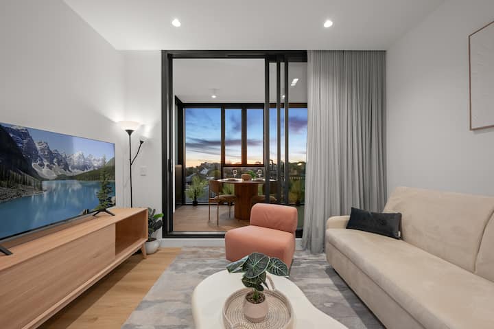 The Palais Peek Retreat @ 333stk | 1+1br 1ba 1p - St Kilda