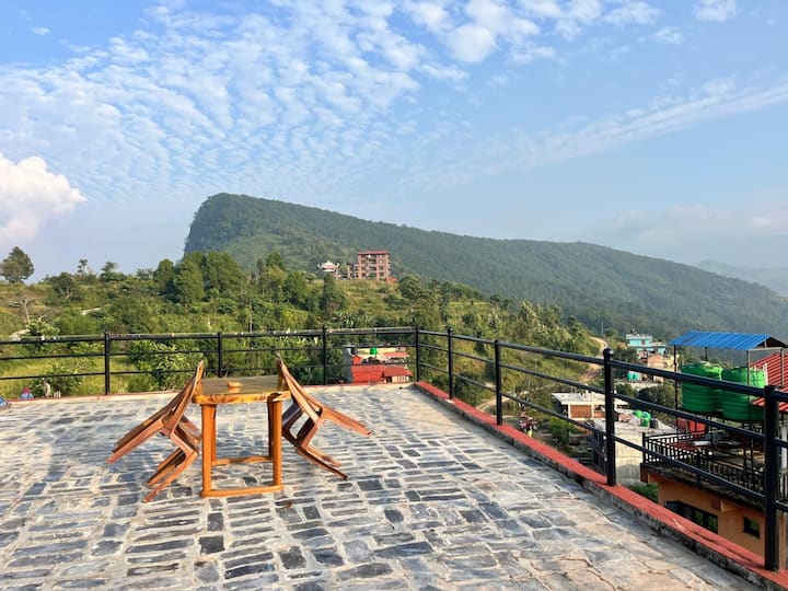 Nest 5-br Mountain Villa + Local Guide Bandipur - Nepal