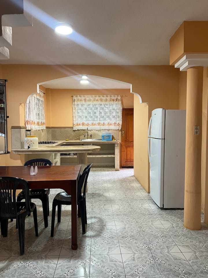 Depa Acogedor Cerca Del Estadio En Vilcabamba - Vilcabamba