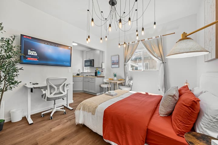 Cozy Private Rm In Backyard | Ac •Tv • Parking - San Jose, CA