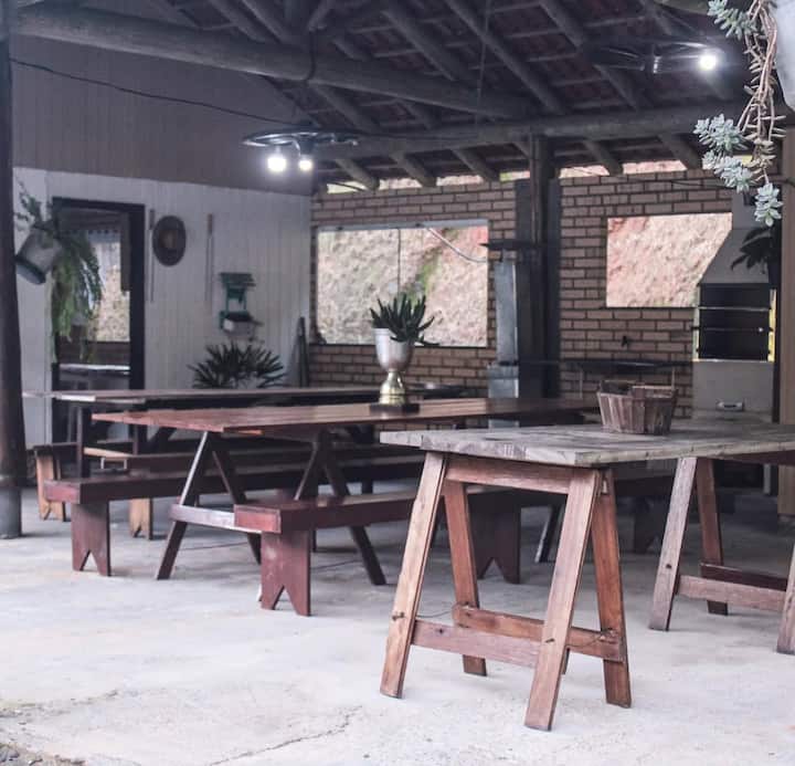 Um Lugar Para Guardar Lembranças E Sorrisos. - Brusque