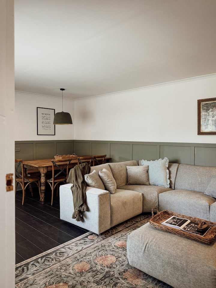 The Stationhouse · Boutique Stay · Walk To It All - Mount Gambier