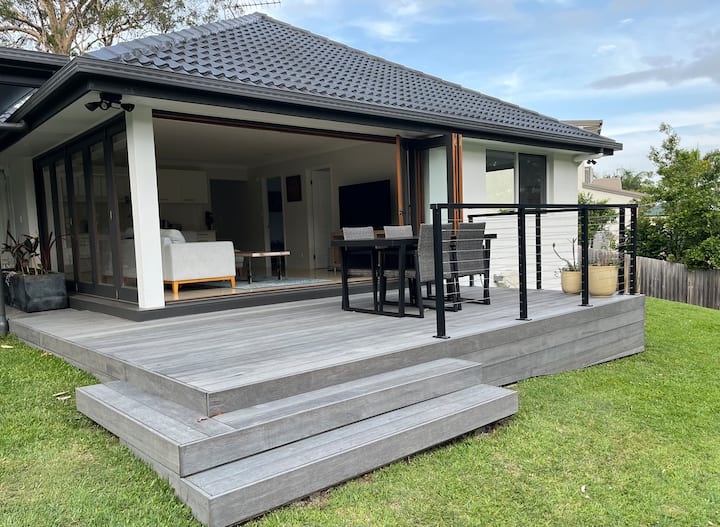 Meade Manor - Gold Coast