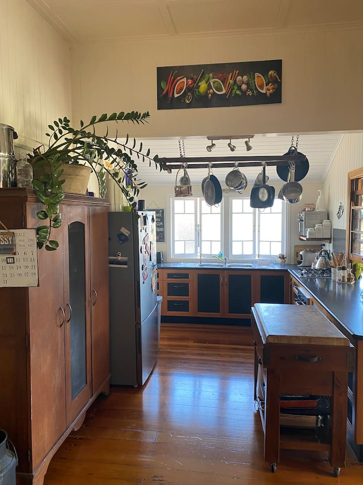 Central Atherton Cottage - Atherton