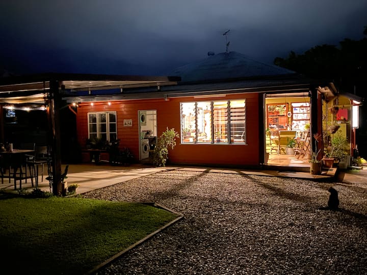 Central Atherton Cottage - Atherton