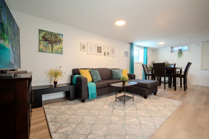 Cozy 2br Suite | Central Nw Calgary - Calgary