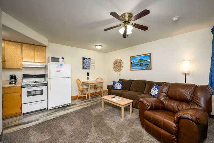 Ocean Bloom Retreat - Walk To Beach - Brookings, OR