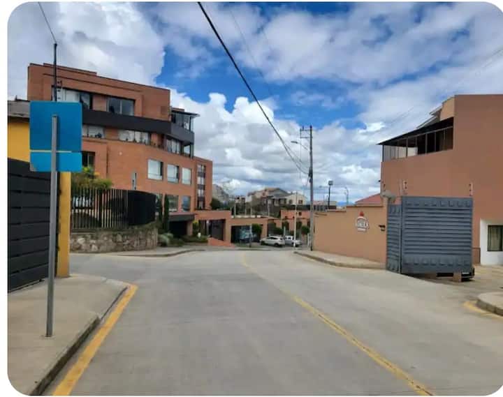 Hospedaje Para Grupos Grandes - Cuenca