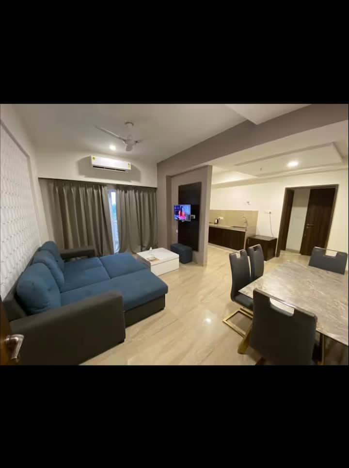 Namah Elegance Homestay With Kitchen - Vrindavan