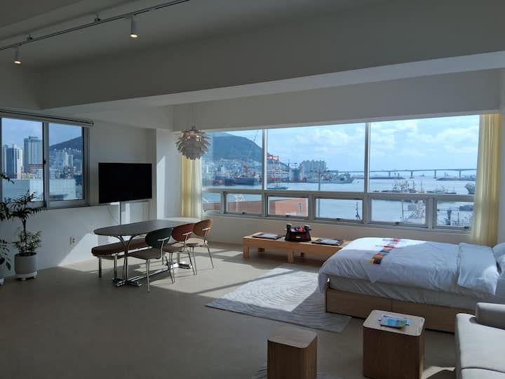 남포 · 자갈치 스위트룸 / 바다전망 · 관광지 · 넓은 숙소를 한 번에! - Busan