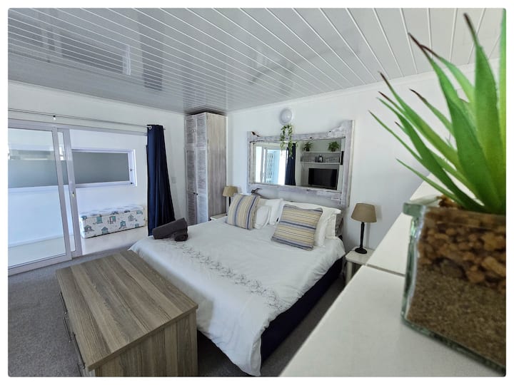 Langebaan 25 Guests/ Pool / Indoor Hot Tub. - Langebaan