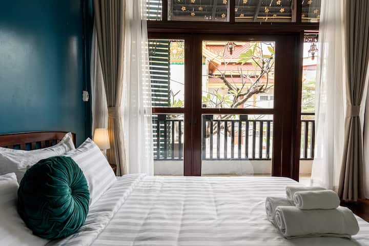 [Promotion 20%] Cozy 2br• Balcony• Temple View - Laos