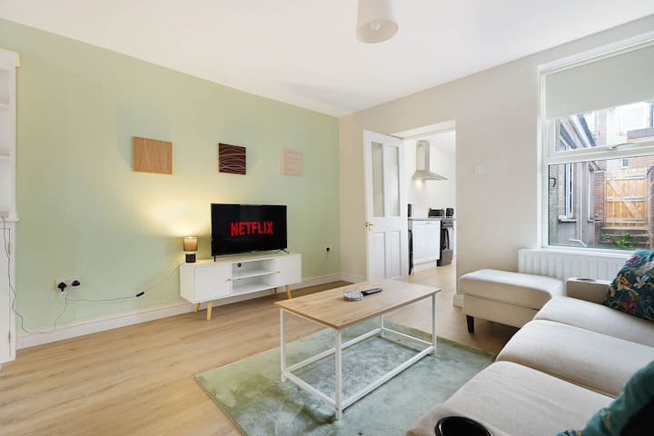 Victoria Place | Cozy Home Away From Home - Dumfries and Galloway