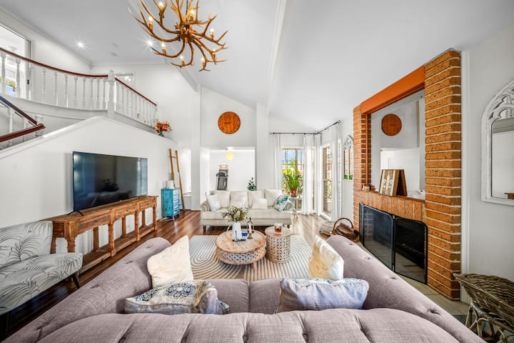 Luxe Escape | Modern Family Home W/ac Wifi Carport - Brisbane