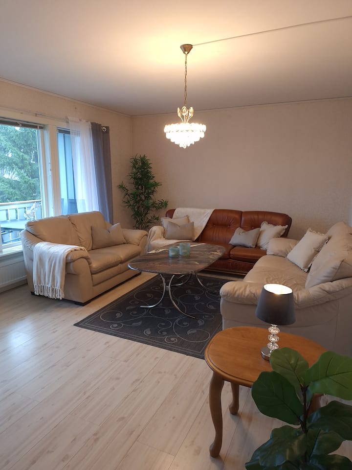 Rymligt Hus I Bra Läge - Örnsköldsvik