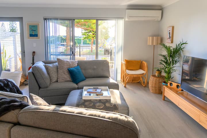 Sea Breeze Beach House - Secret Harbour - Mandurah