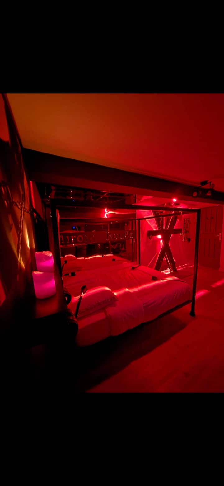 Love Room : Le Miroir Rouge - Meaux