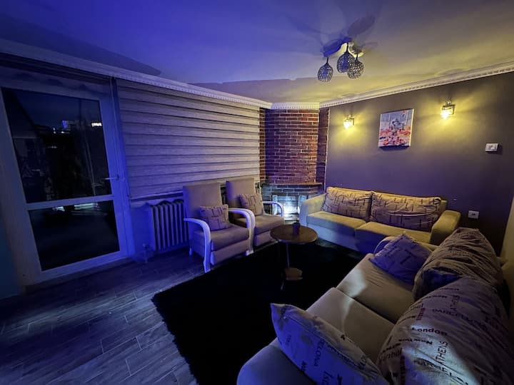 Merkezi Kendi Kendine Giriş Teraslı Lüks Kızılayda - Ankara