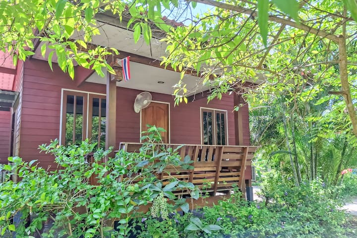 Ac, Wood Cabin With Swimming Pool & Gym Access - Ko Yao Noi