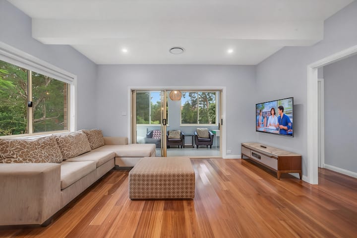 Spacious 6br Epping Villa - Hornsby