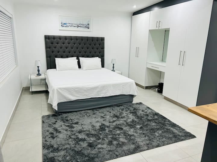 Breakpoint Guesthouse - Port Elizabeth