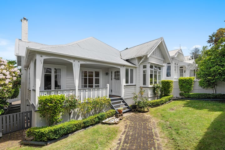 Family Villa - Auckland