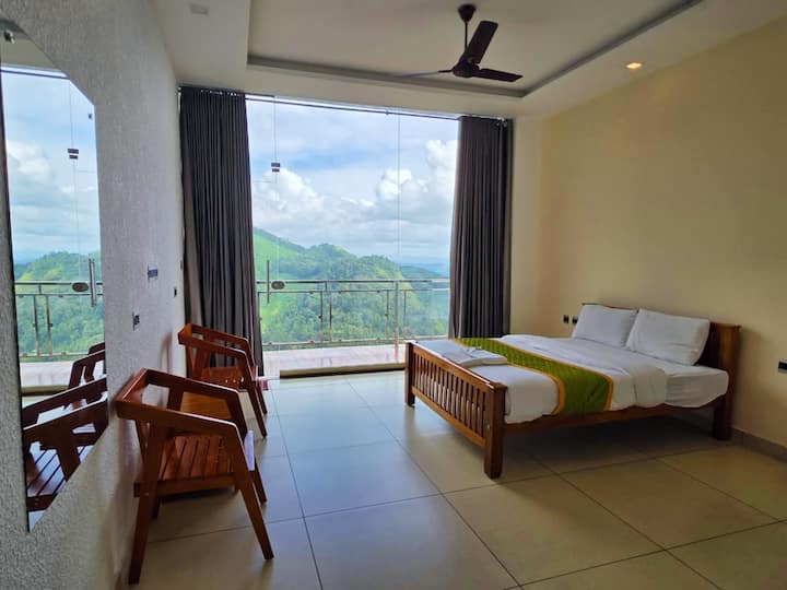 Mistyville Valley View Cottage - Munnar