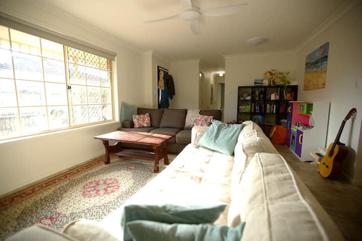 Peaceful Bungalow In The Heart Of The Sunny Coast - Maroochydore