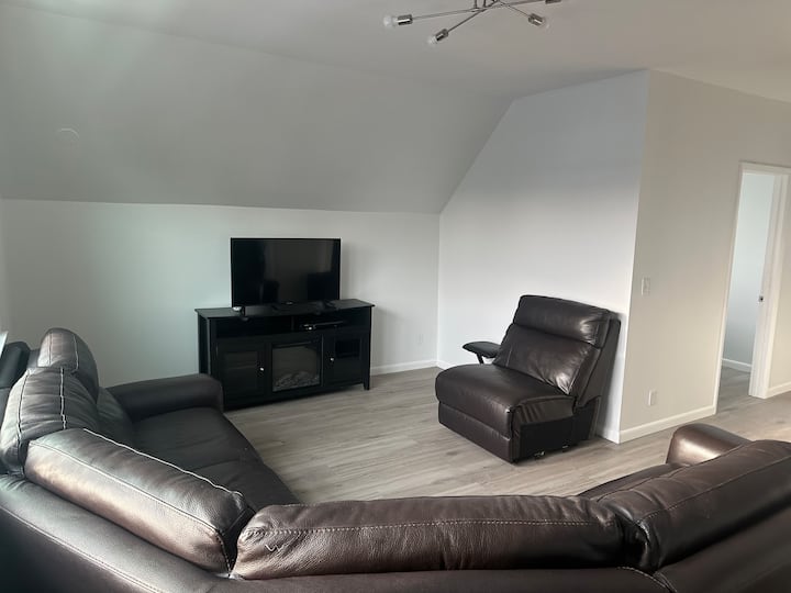 3 Br W/parking, 15 Mins To Times Square - Union City, NJ