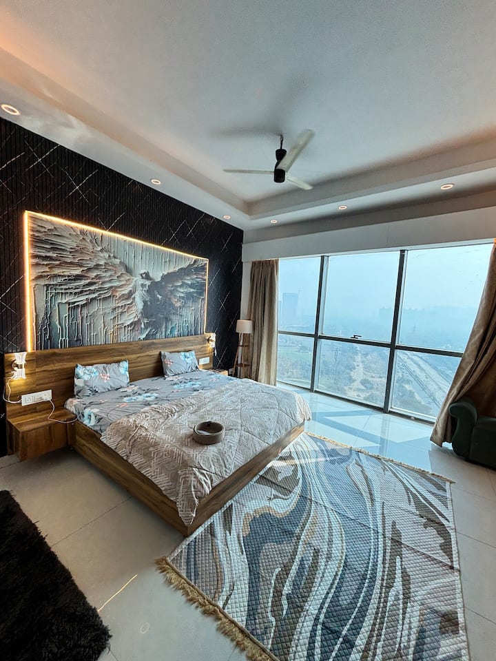 Gaur Luxury Stays - Ghaziabad