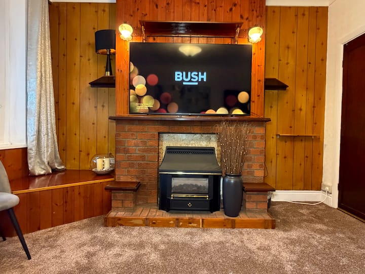 3-bed Doncaster House With Parking & Fast Wi-fi - Doncaster