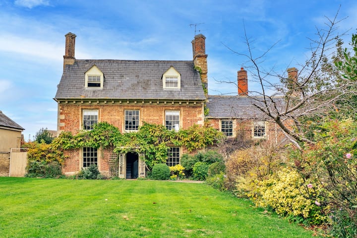 Finest Retreats | Gloucestershire House - Lechlade-on-Thames