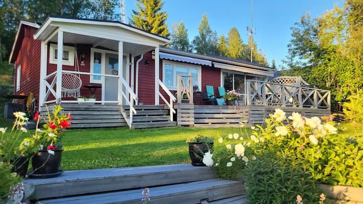 Sommarstuga, 10 Km Fr Bollnäs, Vid Sjön Varpen. - Bollnäs