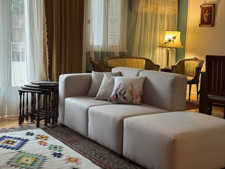 Cozy & Bright Apartment In The Heart Of Saba Basha - Alexandria