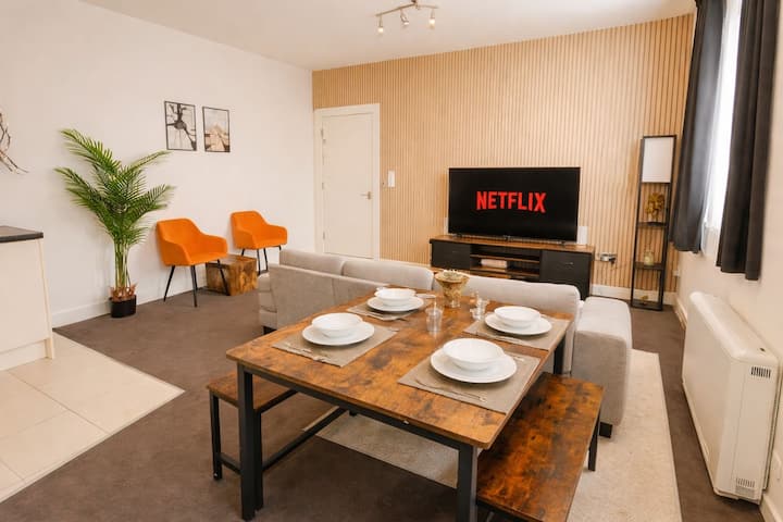 Prime Salford 2br • Free Parking • Near Mediacity - Manchester