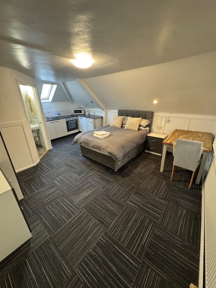 Studio Apartment - 뉴캐슬어폰타인