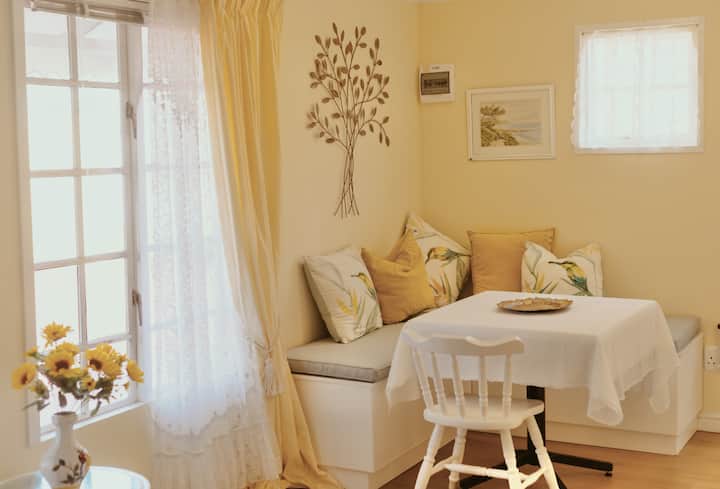 Walk To Beach · Garden & Bbq · The Lemon Cottage - Wilderness