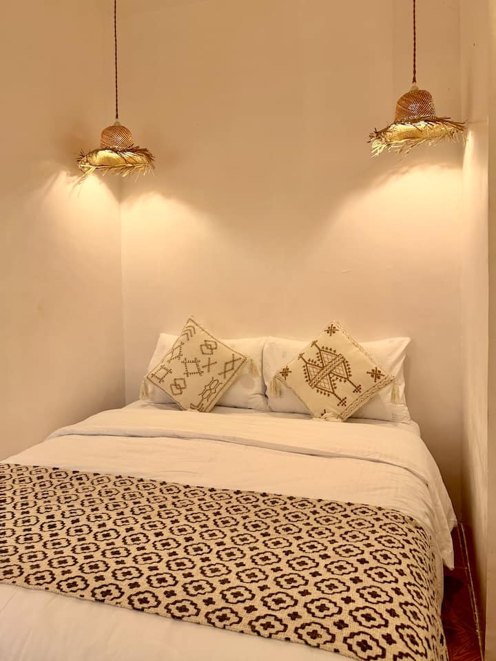 El Nido, Room S W/ Aircon, Hot Shower, Tv & Wi-fi - El Nido