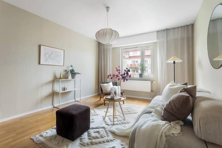 Elegant Citynära Boende - Nära Strawberry Arena - Stockholm