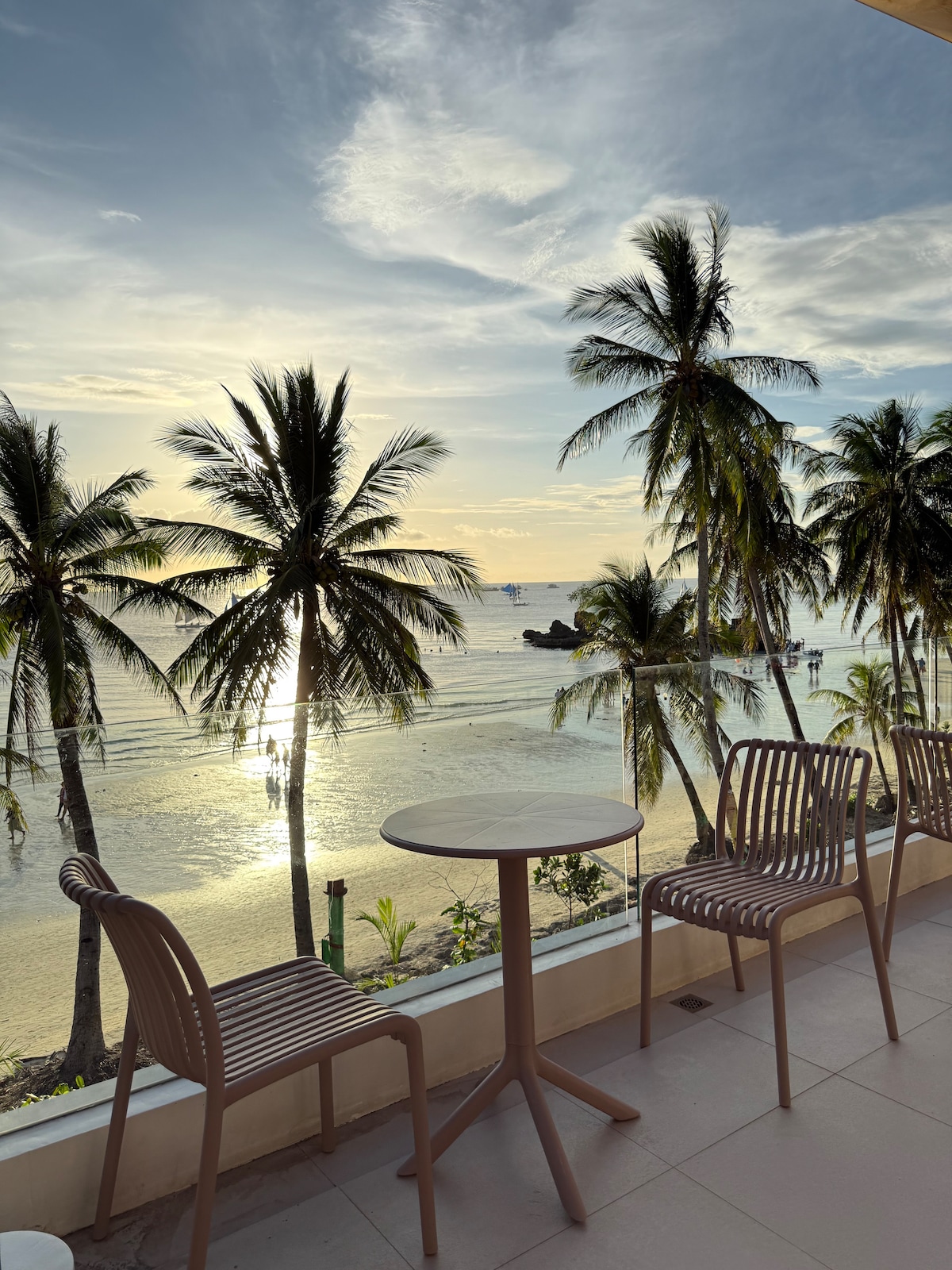 Beachfront station 1 w/breakfast - Airbnb