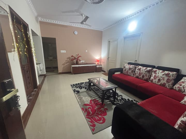 Divine Vibes-2 Bhk House
Near E-city & Jigani - Bangalore