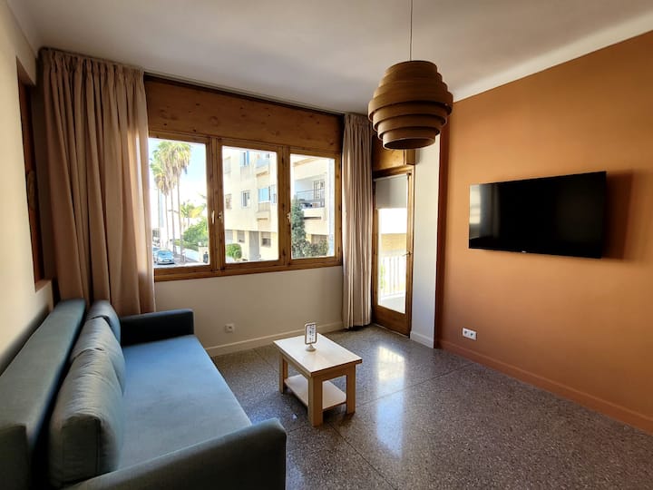 Stylish 2br W/ Balcony Near Mausoleum Mohammed V - Rabat