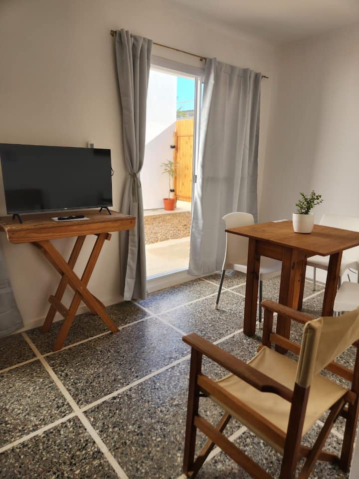 Monoambiente Patio Y Parrilla Casco Histórico. U1 - Concepción del Uruguay