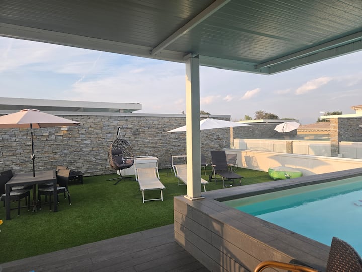Elegant Apartment With Private Pool - Sirmione