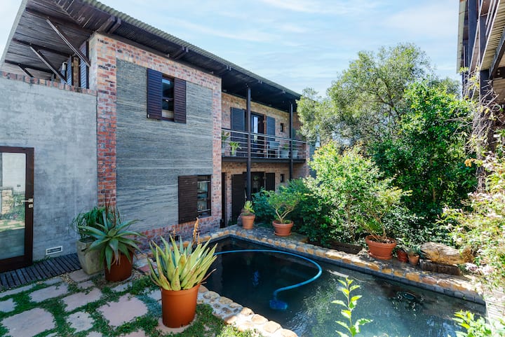 Curated Sanctuary In The Heart Of The City - Cape Town