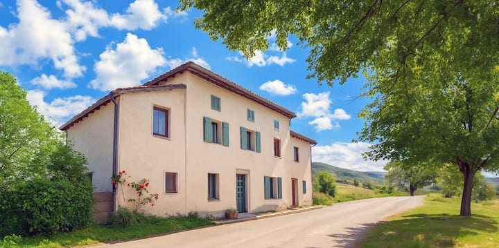 Ostal Del Solelh:home In The Land Of The Light. - Quillan