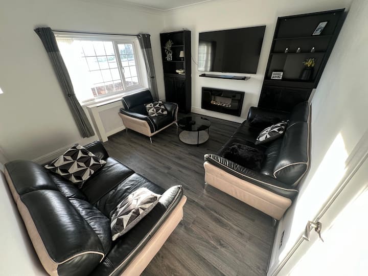 Grand National Aintree Racecourse Home - Liverpool, UK