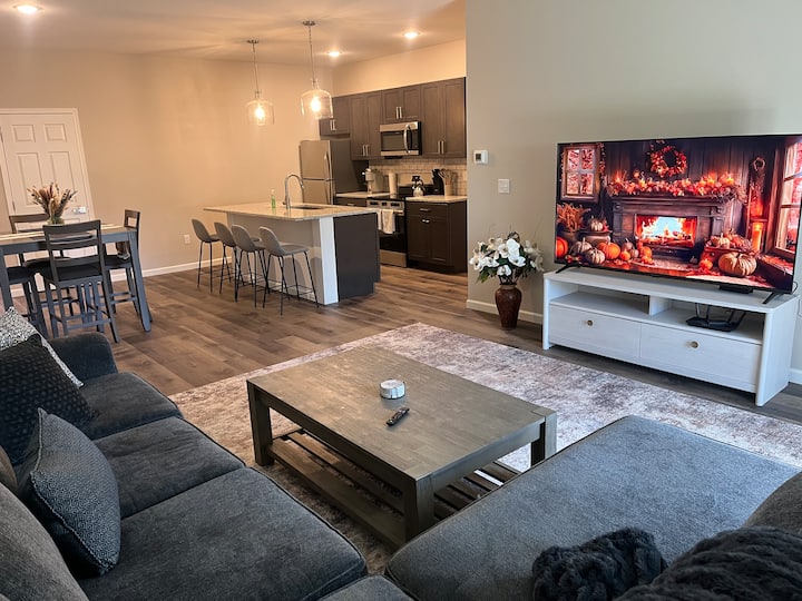 2/2 Fully Furnished Modern Apartment - Ontario, NY