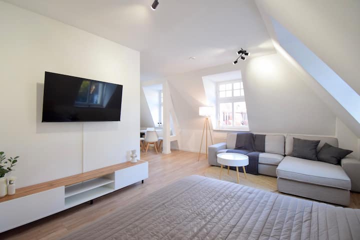 Top Bright Apartment In Dresden’s Weißer Hirsch - Dresde
