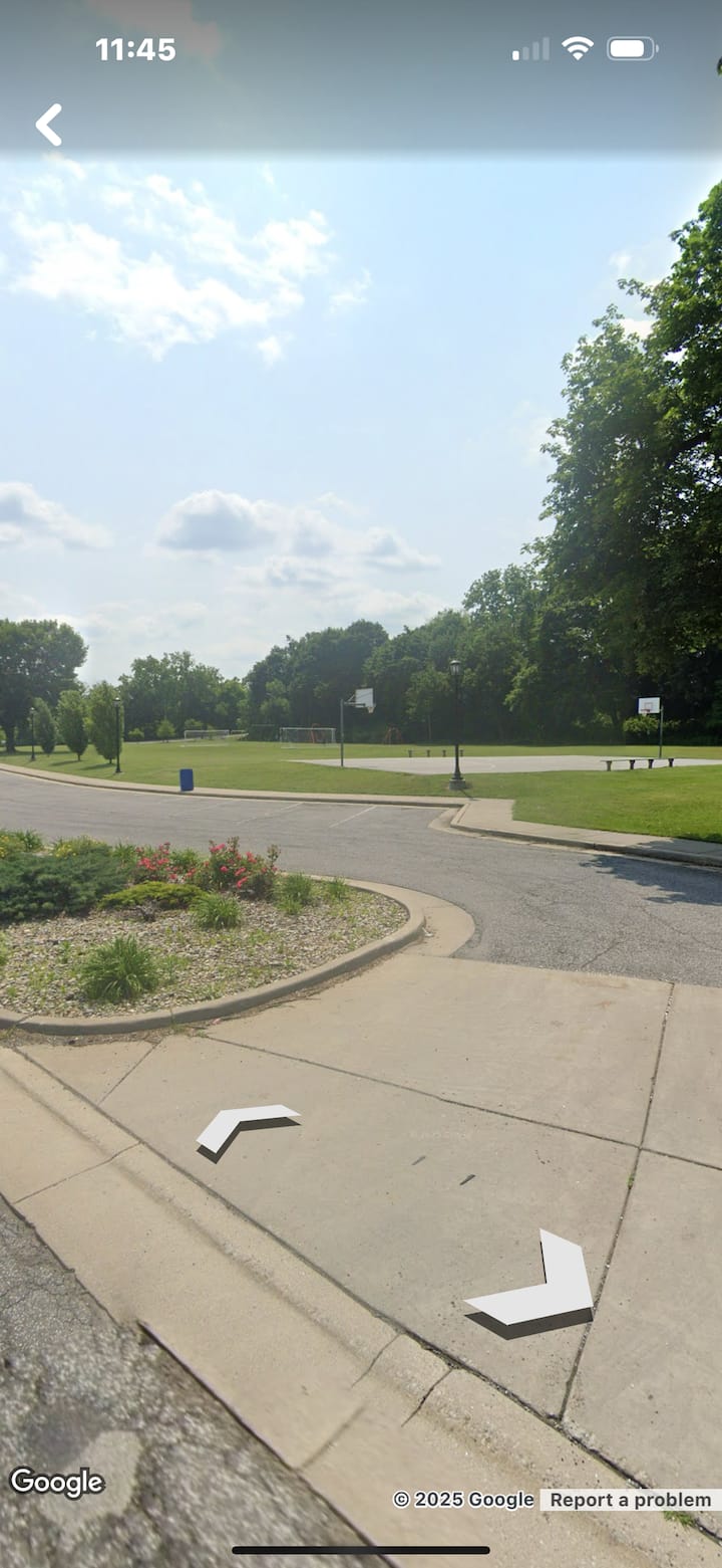 Rv Parking Spot By Notre Dame On Coal Line Trail. - 사우스벤드